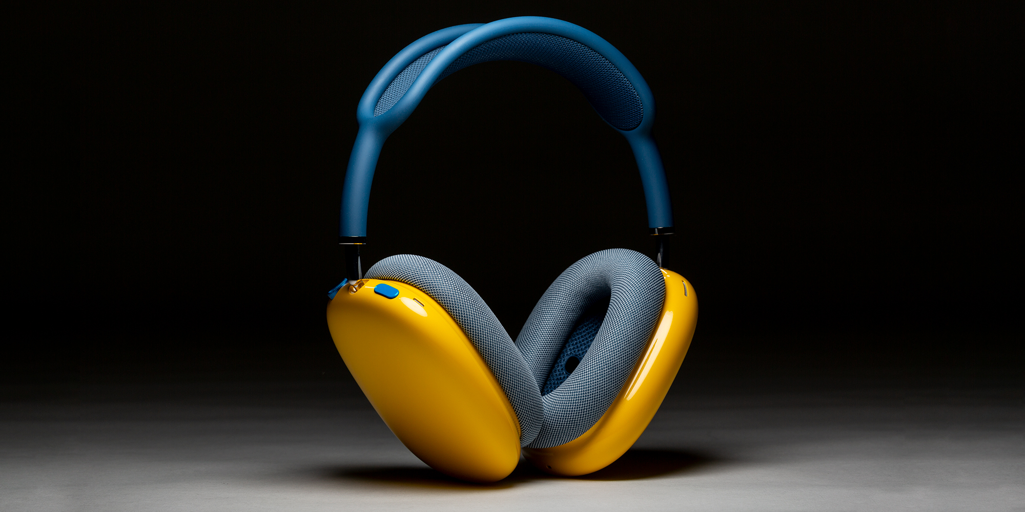 Painted Apple AirPods Max - Custom Branded Promotional Apple AirPods ...